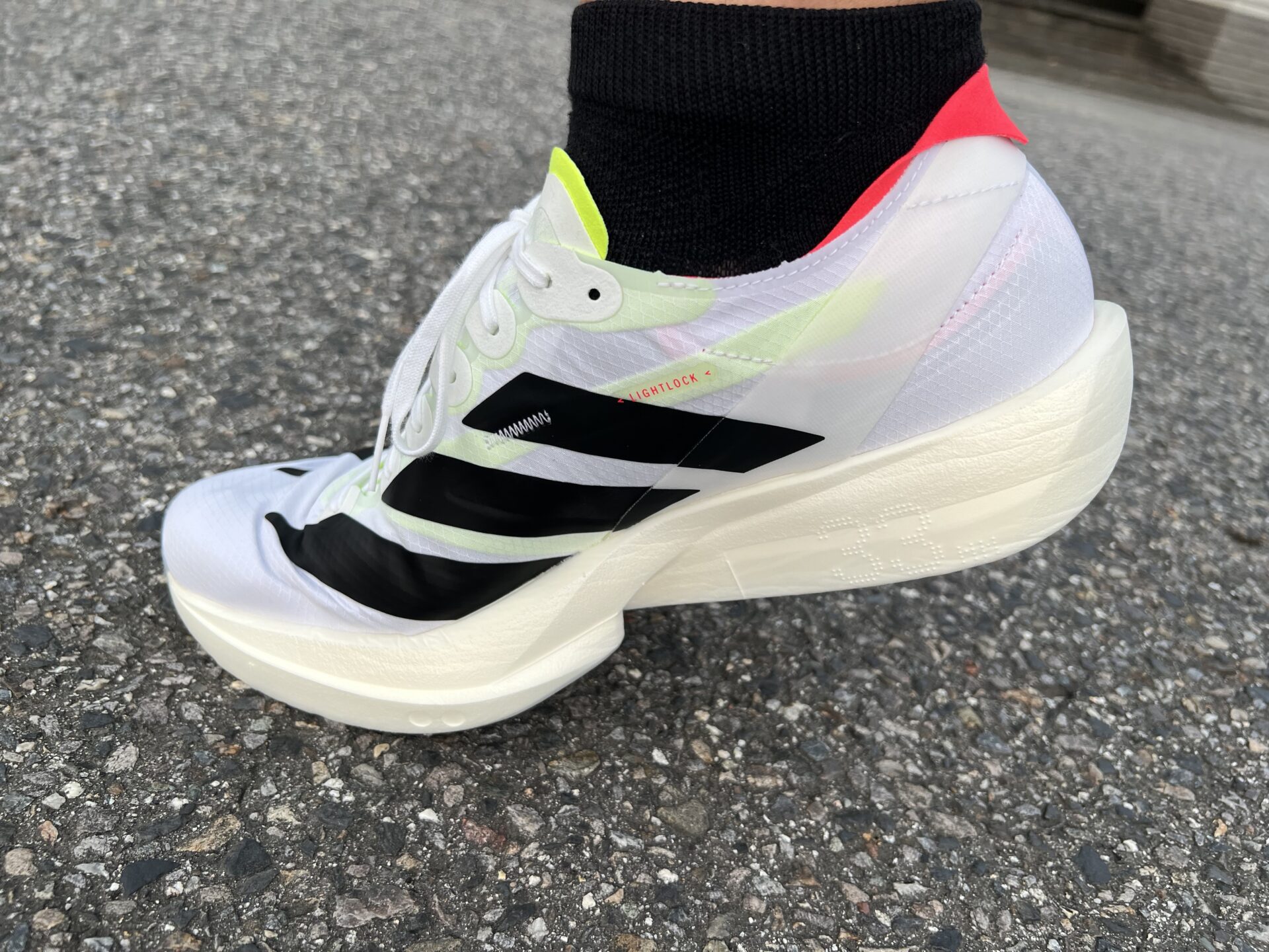 【タクミセン11】進化する軽量高速ランニングシューズ「ADIZERO TAKUMI SEN11」をレビュー！